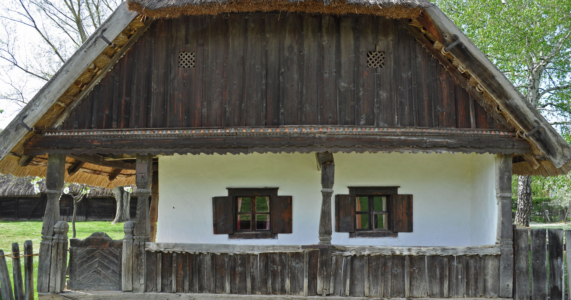 Szennai skanzen és a Skanzenben álló templom – Natúrpark